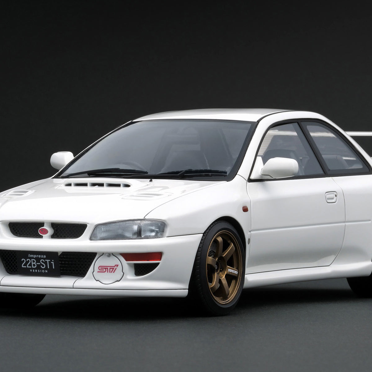 Ignition Model 1:18 SUBARU Impreza 22B-Sti Version (GC8) in White ...