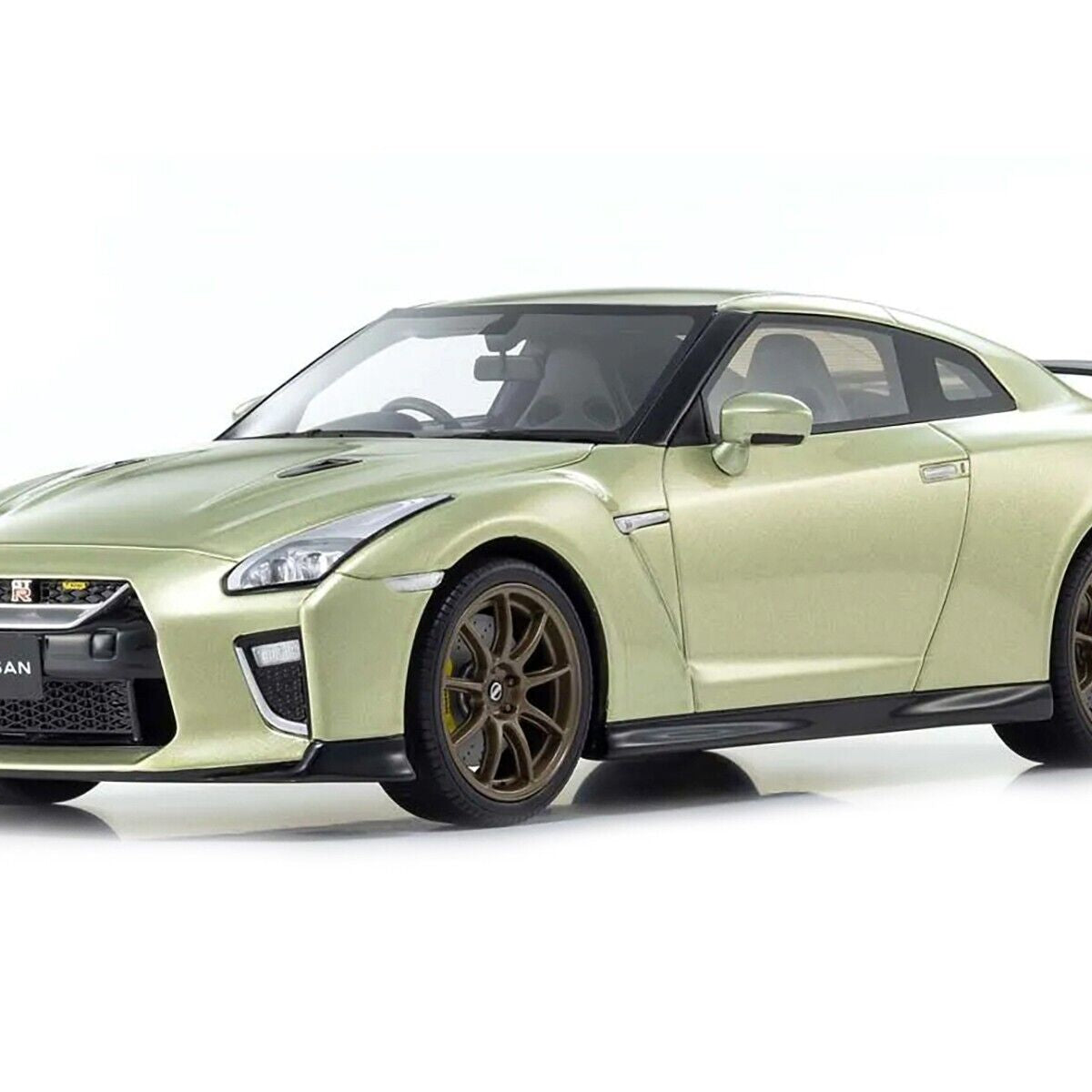 Kyosho 1:18 Nissan GT-R Premium Edition T-Spec in Millennium Jade ...